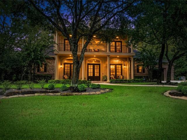 70 W Ambassador Bnd, The Woodlands, TX 77382