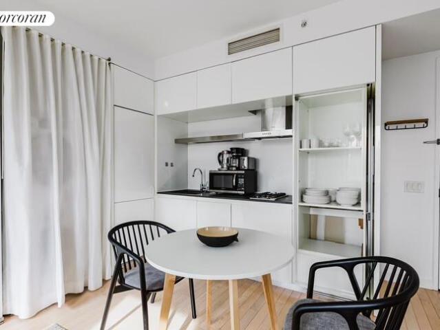 70 W 45TH Street 33C