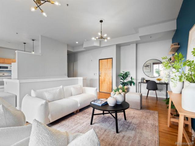 70 W 6th Avenue # 107