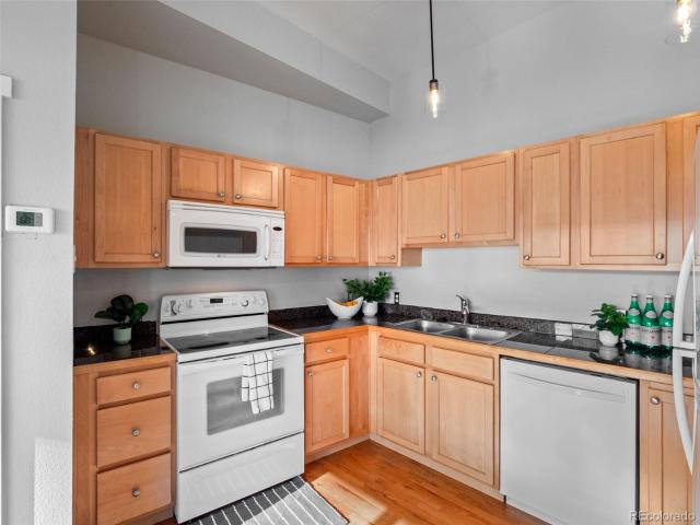 70 W 6th Avenue # 107