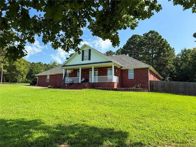 70 Walthall Rd, Russellville, AR 72802
