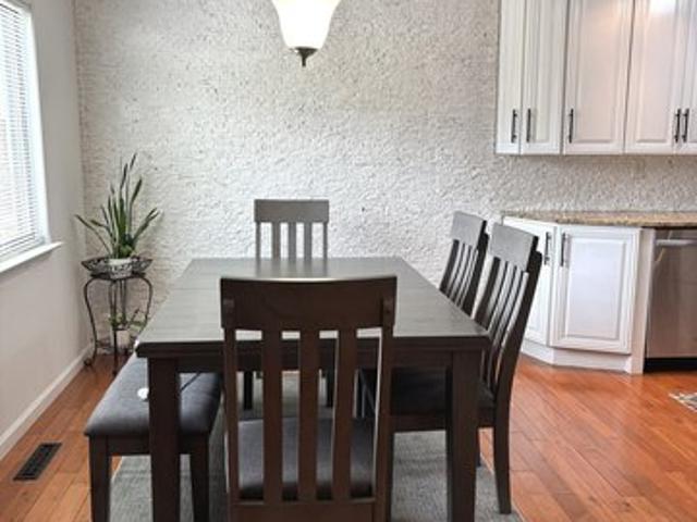 70 Webster Ct Unit 70, Newington, CT 06111