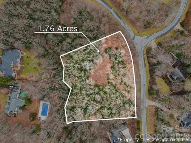 70 Windover Dr, Asheville, NC 28803