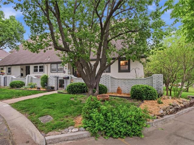 70 Woodbridge Lane