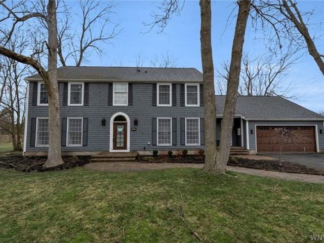 70 Wynngate Ln, Buffalo, NY 14221