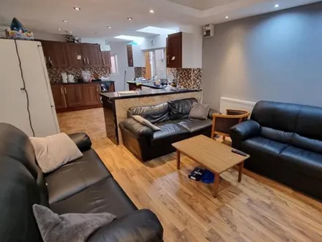 70 Alton Road, Metchley, B29 7DX, United Kingdom | 8 bed house for rent #138511365 | Rentberry