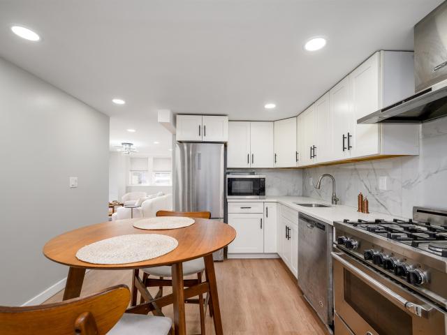 70 Bowers St # 1