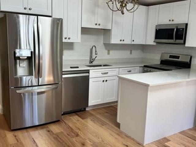 70 Cape Dr Apt 10D, Mashpee, MA 02649