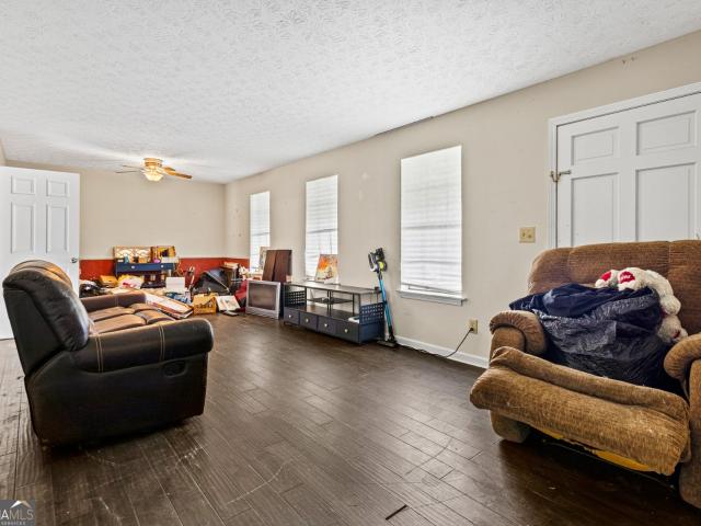 70 Carriage Trace