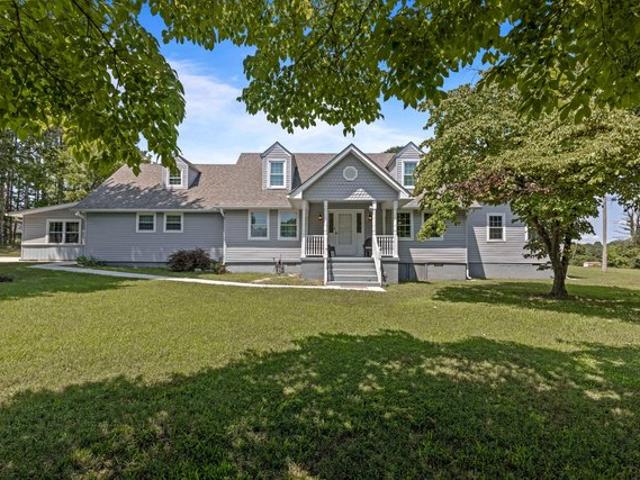 70 Cottage Ln, Chickamauga, GA 30707