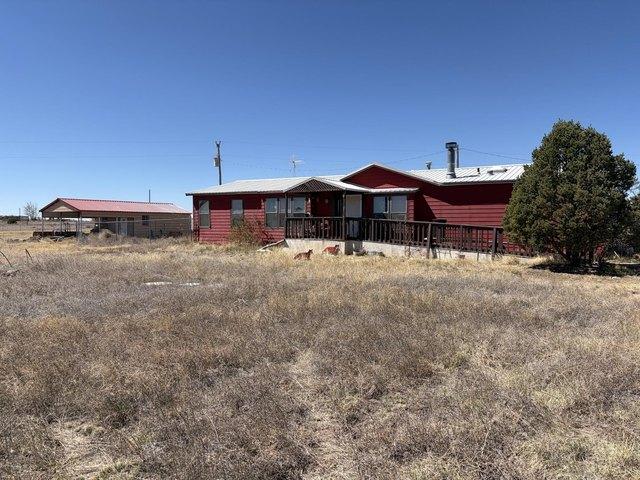 70 Clara Ln, Estancia, NM 87016