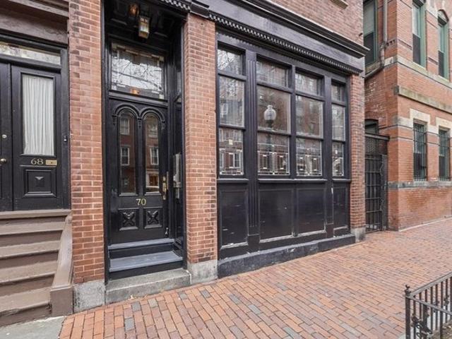 70 Clarendon St Unit A, Boston, MA 02116