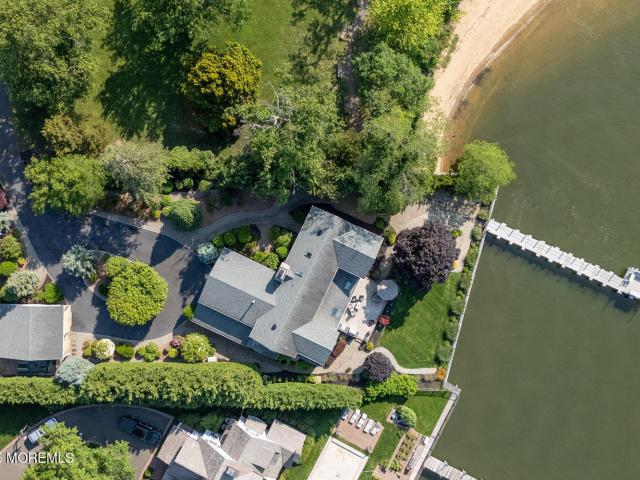 70 De Normandie Avenue