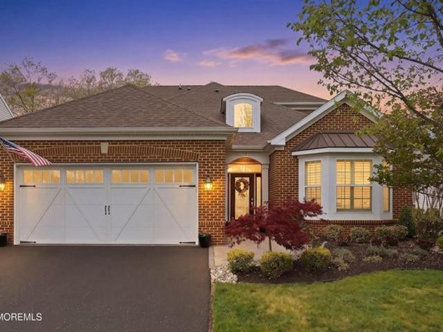 70 E Bosworth Blvd, Farmingdale, NJ 07727
