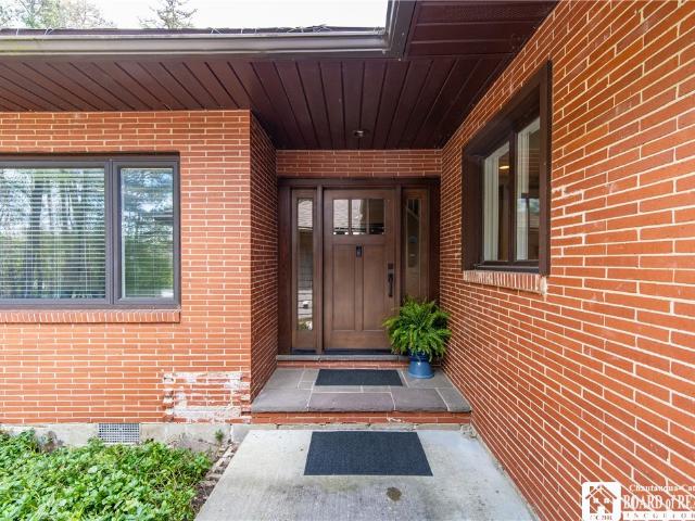 70 E Fairmount Ave