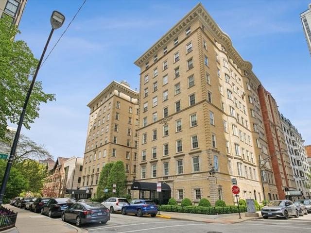 70 E Scott St Apt 306, Chicago, IL 60610