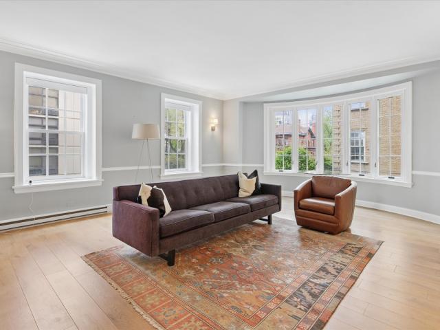70 E Scott Street # 306