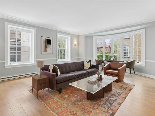 70 E Scott Street # 306