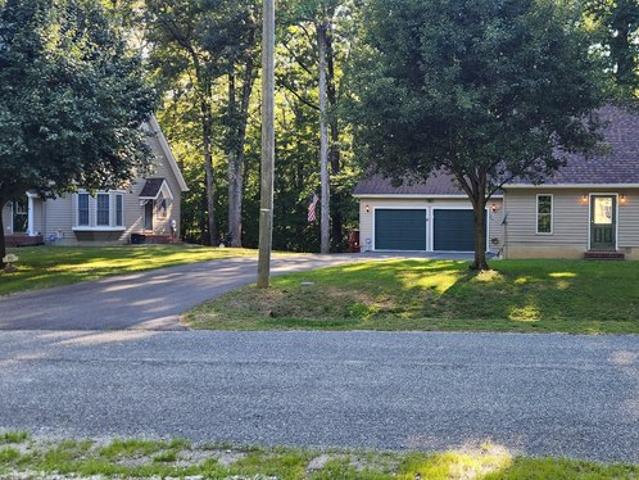 70 Francis St, Montross, VA 22520