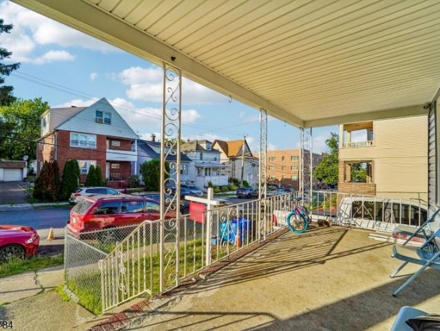 70 Genessee Ave
