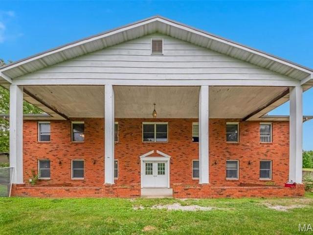 70 Hartley Ln, Elsberry, MO 63343