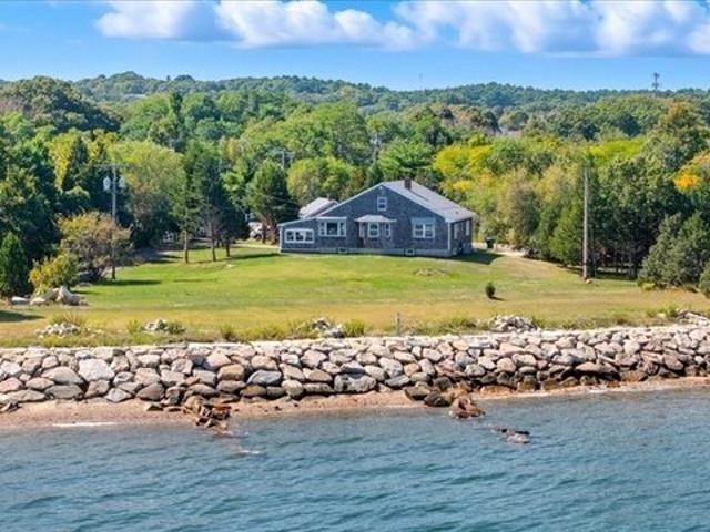 70 Hedge Rd, Plymouth, MA 02360