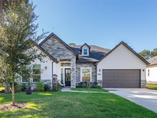 70 Highland Point Dr, Montgomery, TX 77356