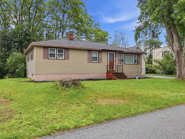 70 Independence Dr, Westbrook, ME 04092