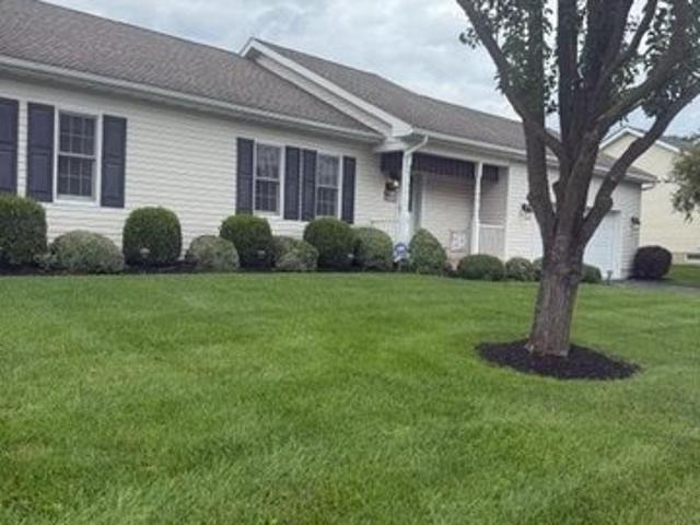 70 Kevin Dr, New Oxford, PA 17350