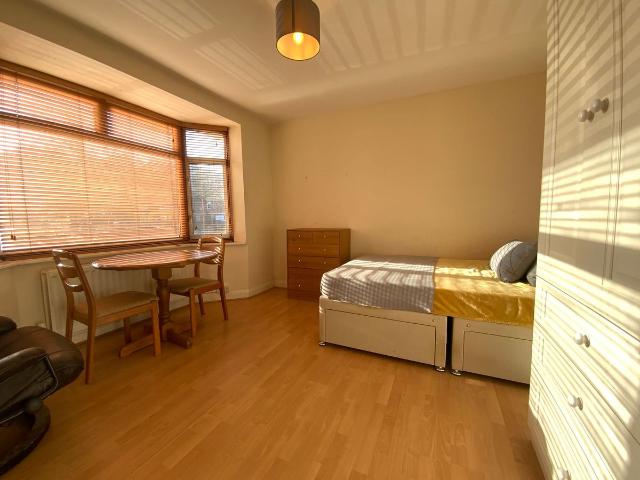 70 Lane End Road, High Wycombe HP12, Property to rent, £750 pcm | PrimeLocation