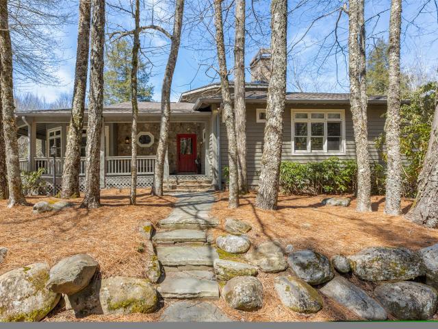 70 Lake Villas Way