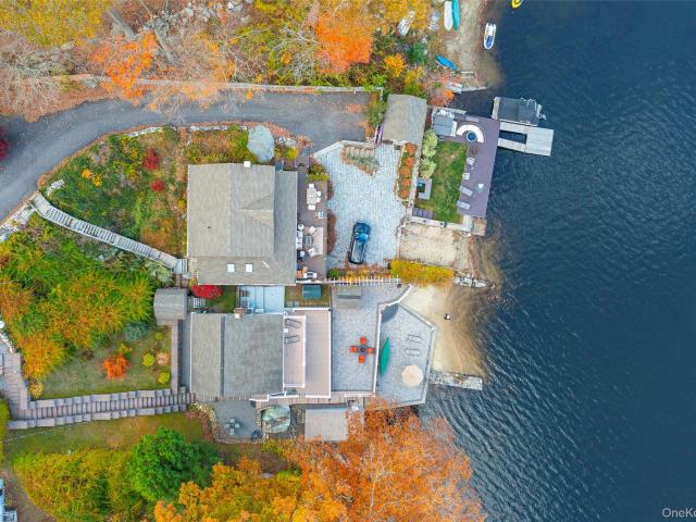 70 Lakeview Drive