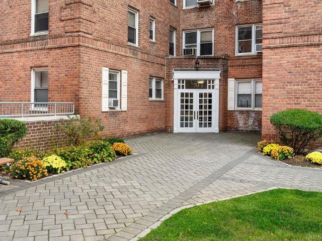 70 Locust Avenue B101