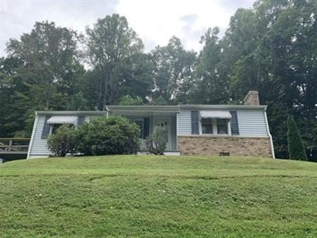 70 Locust Rdg, Mars Hill, NC 28754