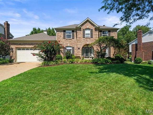 70 Log Hill Ln, Ballwin, MO 63011