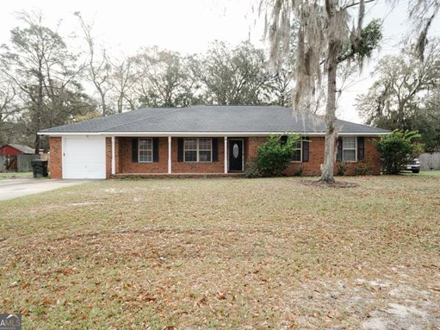 70 McCumber Dr, Allenhurst, GA 31301