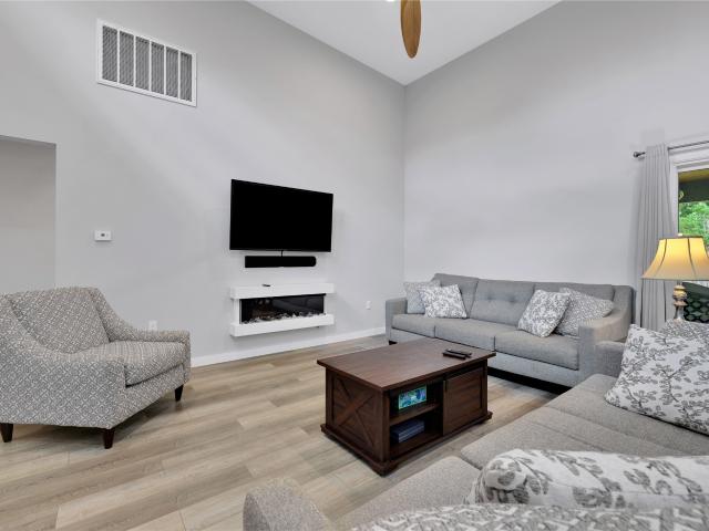 70 N Royale Greens Drive