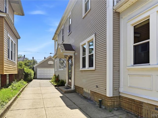 70 Niagara Falls Boulevard