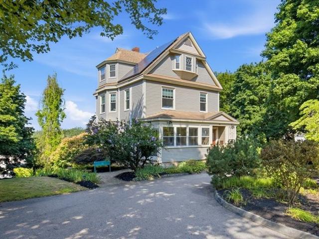 70 Park Ave, Stoneham, MA 02180