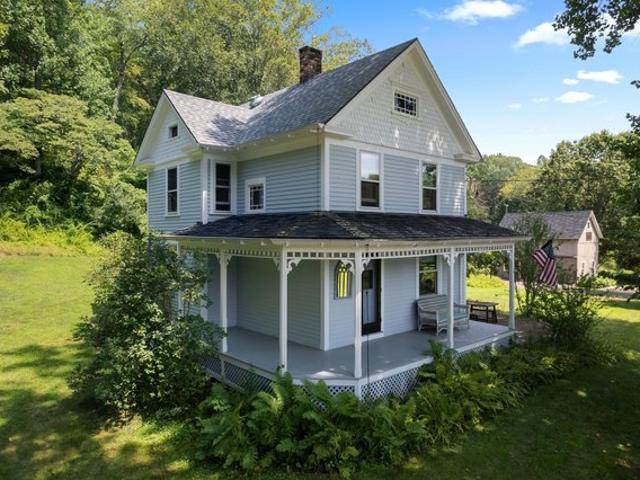 70 River Rd, East Haddam, CT 06423