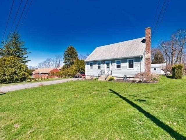70 River Rd, Somerset, MA 02725