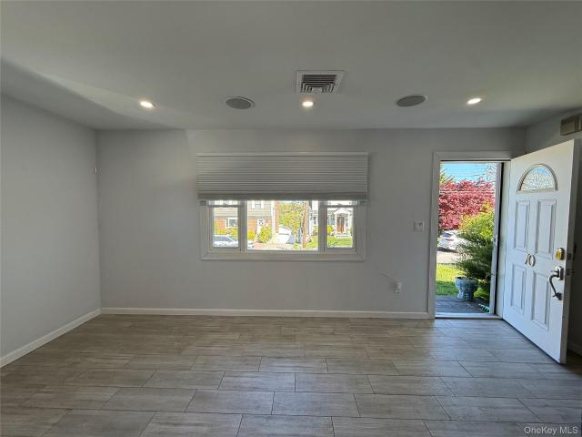 70 Roundhill Drive