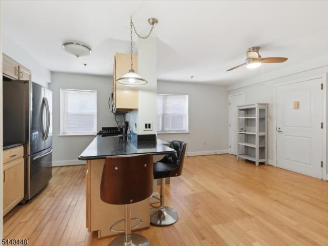70 S Munn Ave # 413