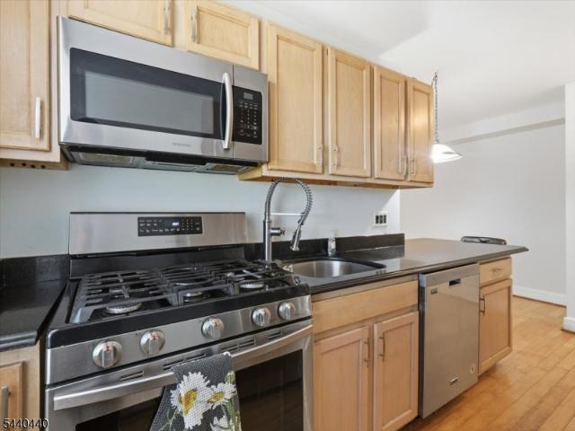 70 S Munn Ave # 413