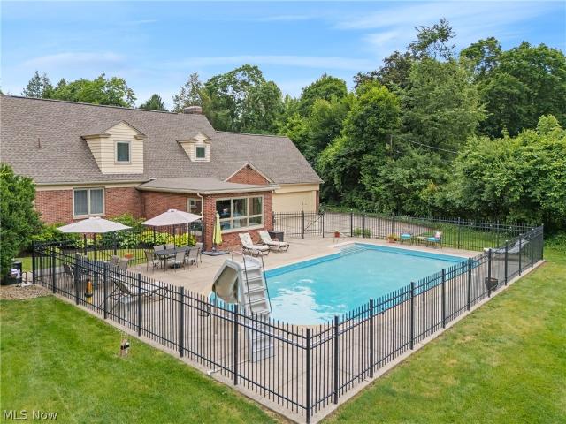 70 S Meadowcroft Drive