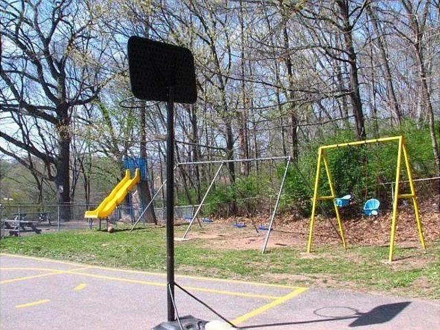 70 Sandy Ln, Norwich, CT 06360