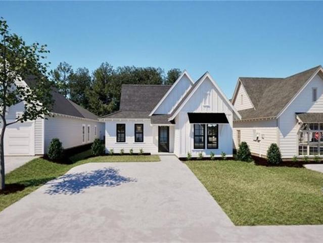 70 Summer St, Opelika, AL 36804