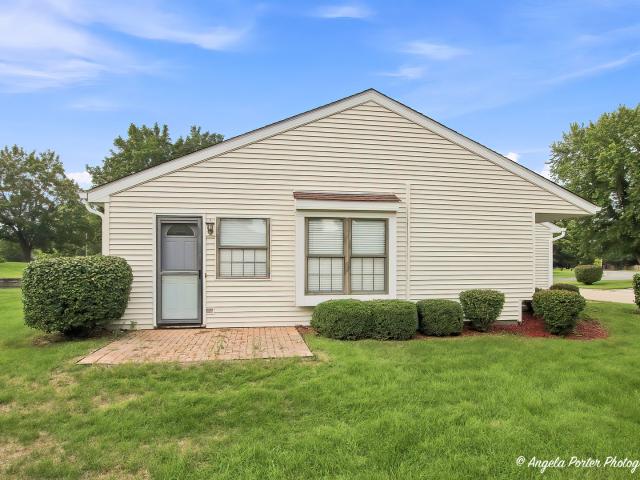7104 Nassau Court