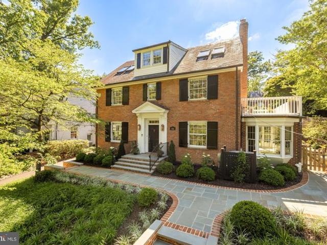 7104 Beechwood Dr, Chevy Chase, MD 20815