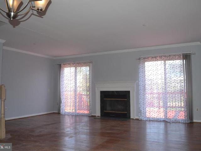 7104 Collinsworth Place